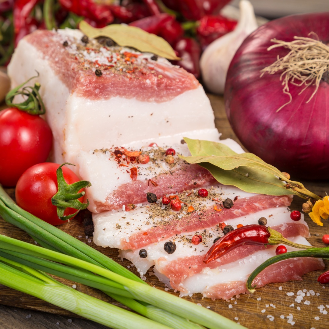 REZEKNE MEAT FACTORY, Barreled lard with garlic, 200-400g (Best before ...